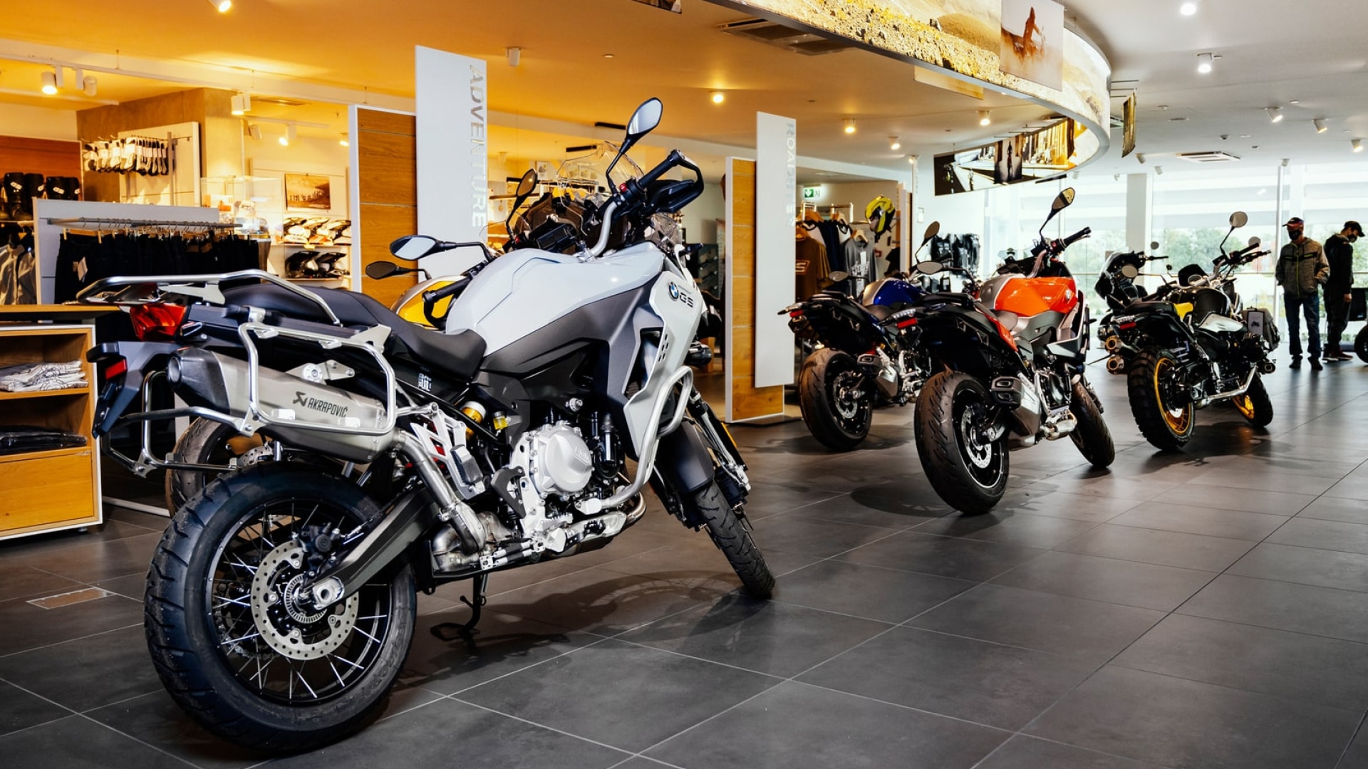 Kontaktinformācija | BMW Motorrad